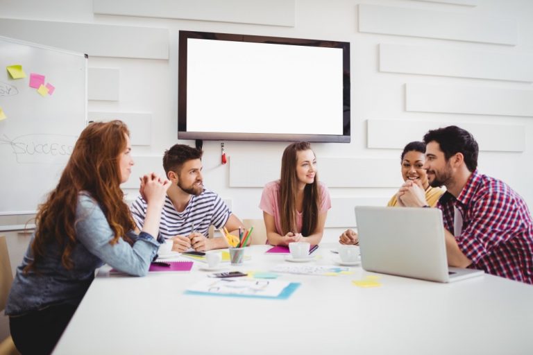 Why Serving Food During Company Meetings Should Be a Norm | Burchcom